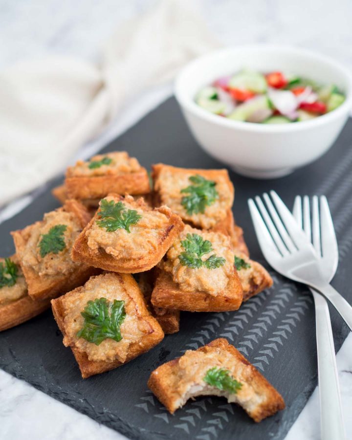How to Make Thai Pork Toast | Khanom Pang Na Moo | ขนมปังหน้าหมู ...