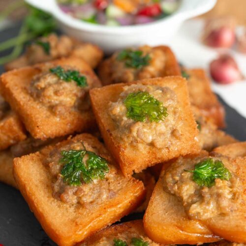 How to Make Thai Pork Toasts | Khanom Pang Na Moo | ขนมปังหน้าหมู ...